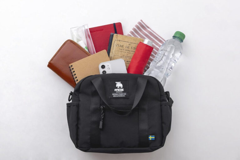 moz 2WAYで使える! 5ポケット ショルダーバッグBOOK 【付録】 モズ 2WAYで使える! 5ポケット ショルダーバッグ | 雑誌付録ダイアリー【発売予定・レビューブログ】