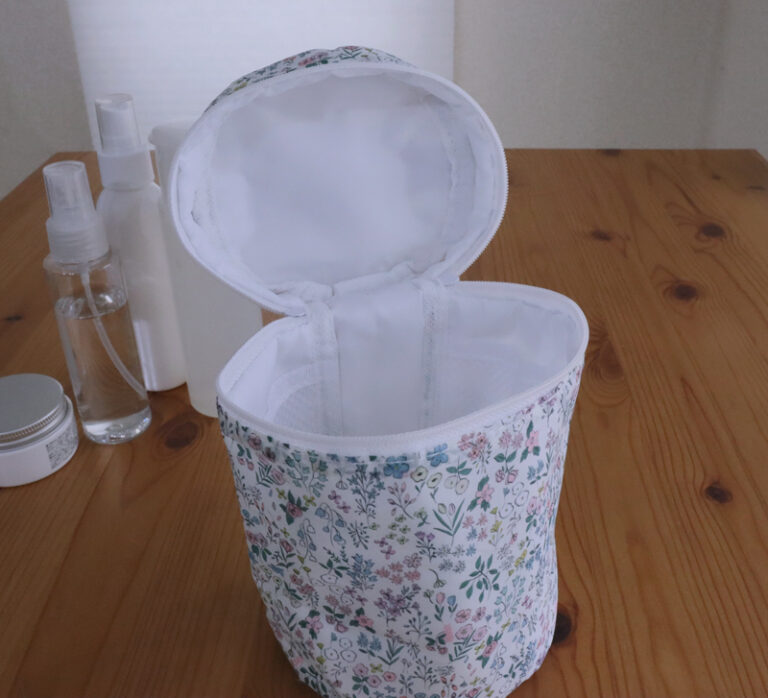 【開封レビュー】 美的 BITEKI 2024年 3月号 付録 石井美保さん × Shogo Sekineさん × 美的 オリジナル小花柄 ホワイトバニティポーチ、コスメデコルテ 最新美白 ...