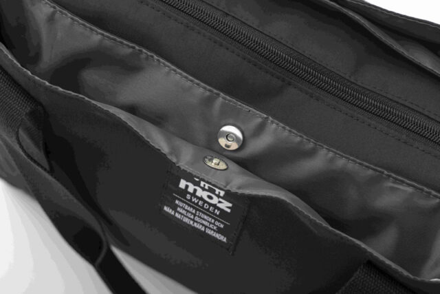 たっぷり入る大容量サイズ moz 3層構造ですっきり収納! BIGなショルダーバッグBOOK | 雑誌付録ダイアリー【発売予定・レビューブログ】