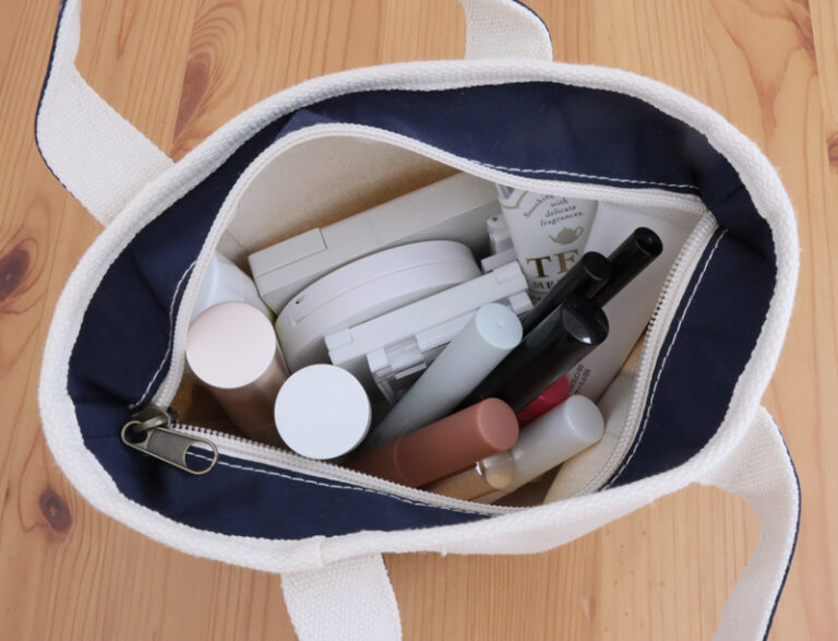 【開封レビュー】 InRed インレッド 2024年 12月号 付録 L.L.Bean ハンドル付きポーチ | 雑誌付録ダイアリー【発売予定・レビューブログ】