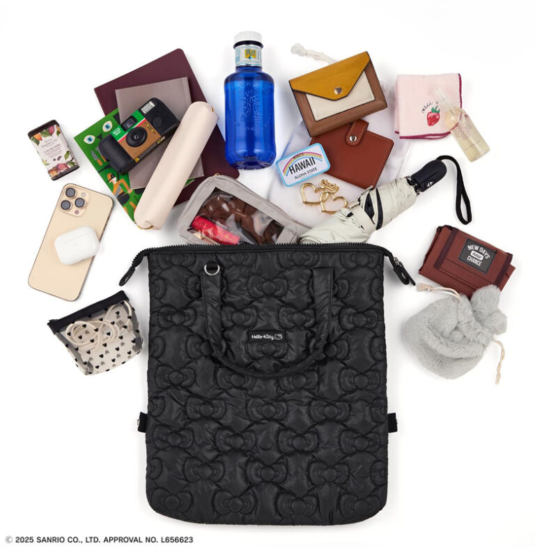 \3通りの形を楽しめる！／ HELLO KITTY リボンな 3wayキルティングBAG BOOK おしゃれBLACK | 雑誌付録ダイアリー【発売予定・レビューブログ】